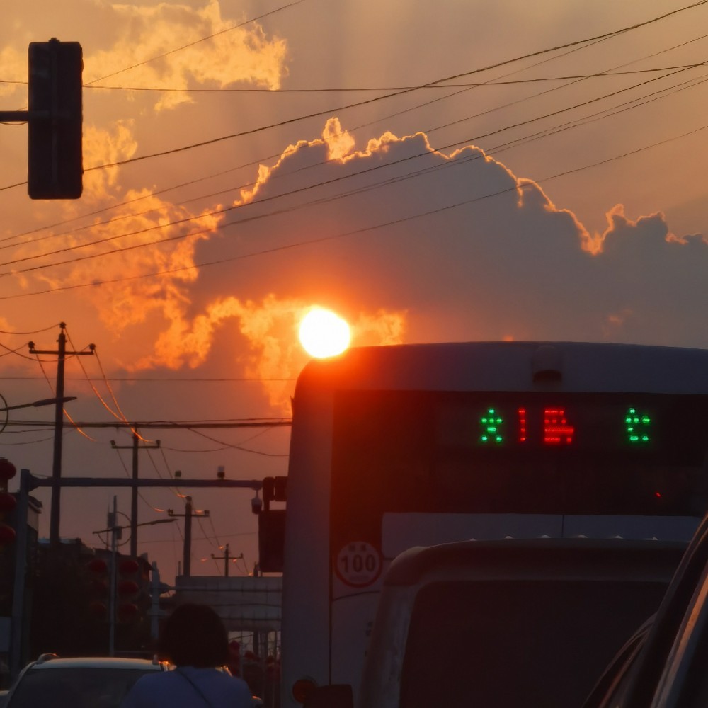 维多利亚摩托车,Simplee V70报价及图片-摩托范-摩托车官网